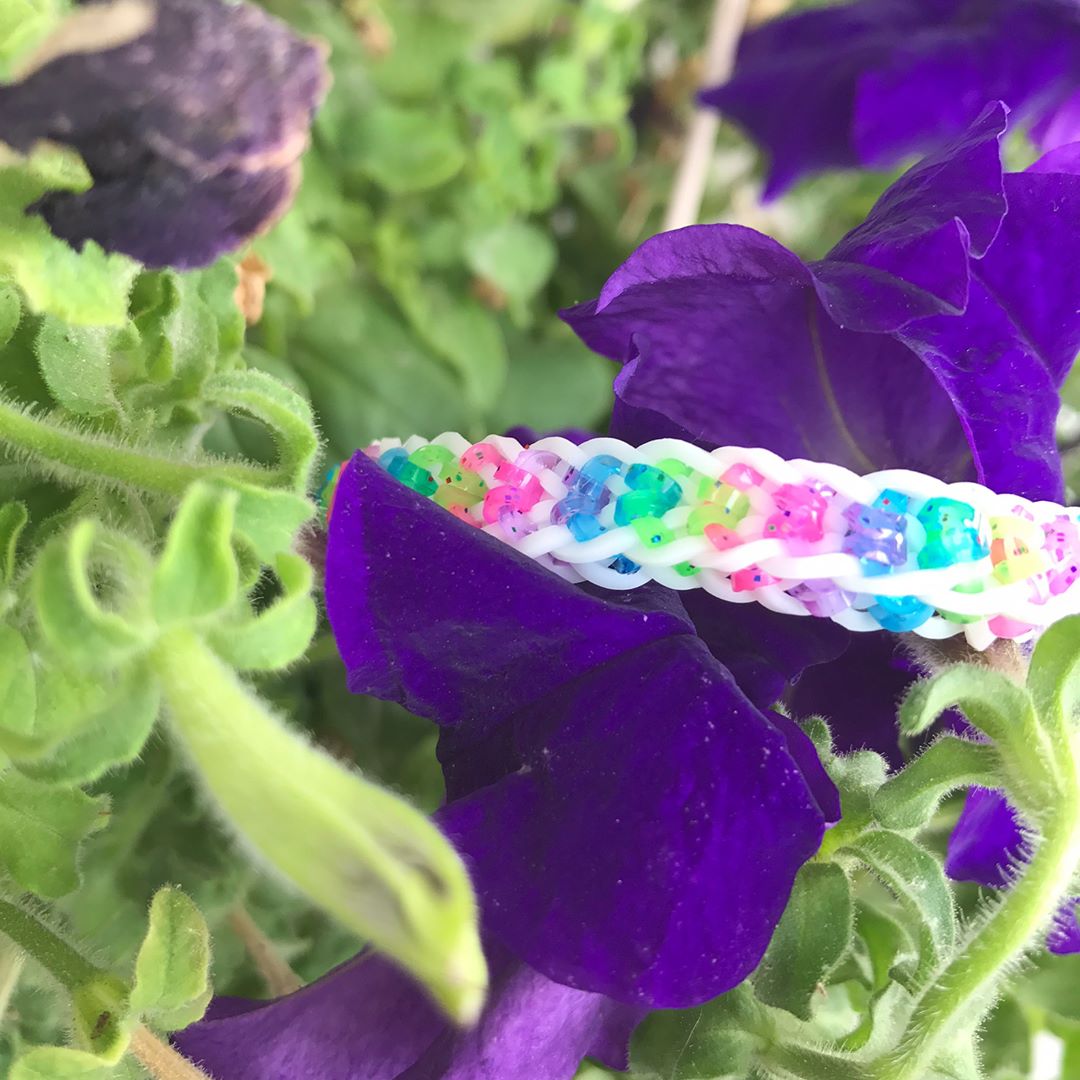Boxed Bow Bracelet Loom Community an educational do it yourself Rainbow Loom and crafting community